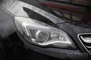 Black Opel Insignia 2015 in Riga, with an engine capacity of 2.00 L and mileage of 295 thousand km for 4995 €, photo 8 on AUTOMOTO.COM.LV