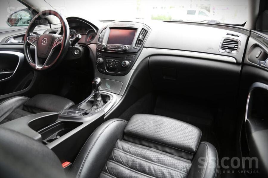 Black Opel Insignia 2015 in Riga, with an engine capacity of 2.00 L and mileage of 295 thousand km for 4995 €, photo 11 on AUTOMOTO.COM.LV