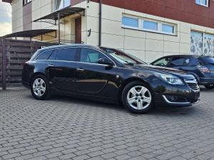 Black Opel Insignia 2015 in Kretinga, with an engine capacity of 1.96 L and mileage of 320 thousand km for 4999 €, photo 4 on AUTOMOTO.COM.LV
