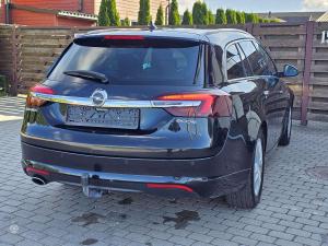 Black Opel Insignia 2015 in Kretinga, with an engine capacity of 1.96 L and mileage of 320 thousand km for 4999 €, photo 9 on AUTOMOTO.COM.LV
