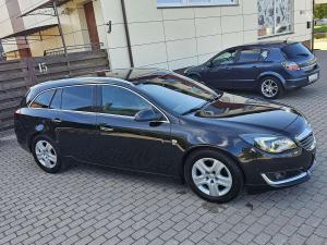 Black Opel Insignia 2015 in Kretinga, with an engine capacity of 1.96 L and mileage of 320 thousand km for 4999 €, photo 13 on AUTOMOTO.COM.LV