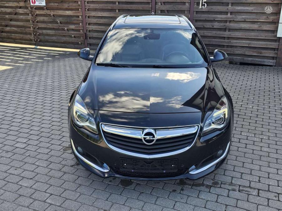Black Opel Insignia 2015 in Kretinga, with an engine capacity of 1.96 L and mileage of 320 thousand km for 4999 €, photo 14 on AUTOMOTO.COM.LV