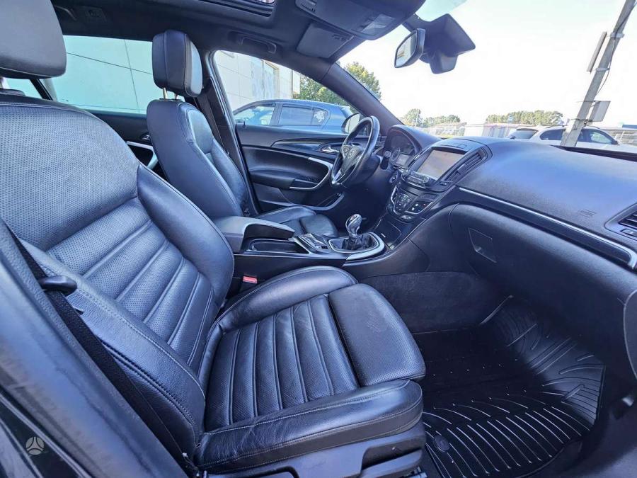 Black Opel Insignia 2015 in Kretinga, with an engine capacity of 1.96 L and mileage of 320 thousand km for 4999 €, photo 18 on AUTOMOTO.COM.LV