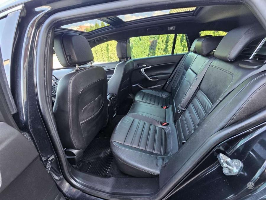 Black Opel Insignia 2015 in Kretinga, with an engine capacity of 1.96 L and mileage of 320 thousand km for 4999 €, photo 25 on AUTOMOTO.COM.LV