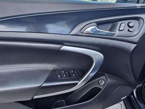 Black Opel Insignia 2015 in Kretinga, with an engine capacity of 1.96 L and mileage of 320 thousand km for 4999 €, photo 28 on AUTOMOTO.COM.LV