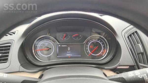 Black Opel Insignia 2015 in Riga, with an engine capacity of 2.00 L and mileage of 263 thousand km for 6700 €, photo 10 on AUTOMOTO.COM.LV