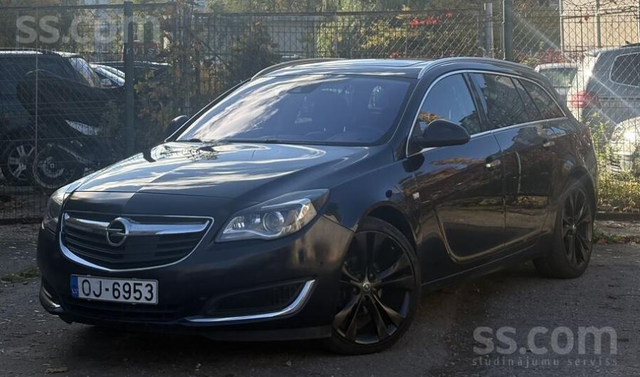 Black Opel Insignia 2015 in Riga, with an engine capacity of 2.00 L and mileage of 0 thousand km for 3990 €, photo 1 on AUTOMOTO.COM.LV