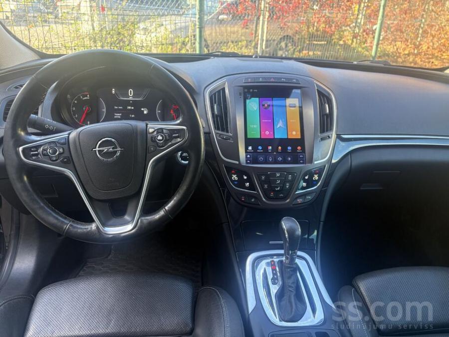 Black Opel Insignia 2015 in Riga, with an engine capacity of 2.00 L and mileage of 0 thousand km for 3990 €, photo 10 on AUTOMOTO.COM.LV