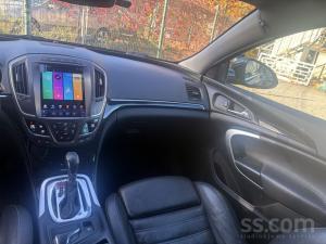 Black Opel Insignia 2015 in Riga, with an engine capacity of 2.00 L and mileage of 0 thousand km for 3990 €, photo 11 on AUTOMOTO.COM.LV