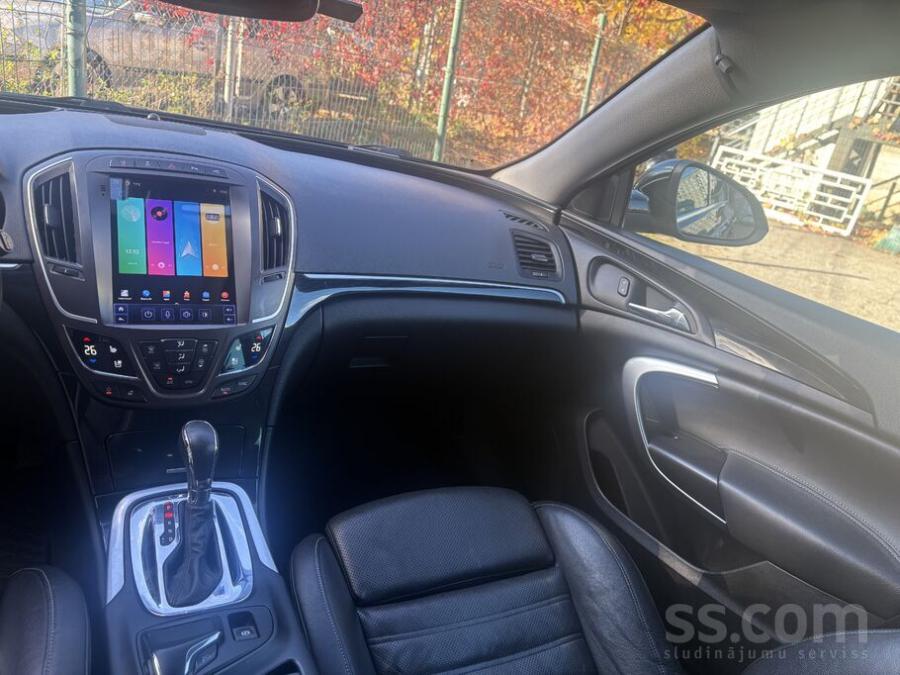 Black Opel Insignia 2015 in Riga, with an engine capacity of 2.00 L and mileage of 0 thousand km for 3990 €, photo 11 on AUTOMOTO.COM.LV