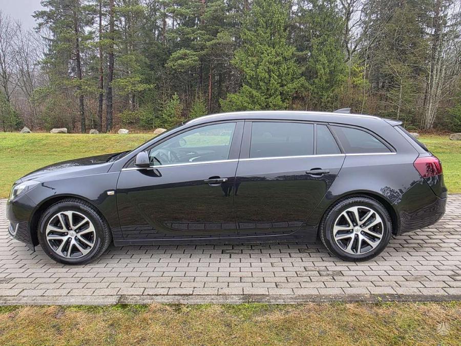 Black Opel Insignia 2016 in Telschi, with an engine capacity of 1.60 L and mileage of 214 thousand km for 6900 €, photo 11 on AUTOMOTO.COM.LV