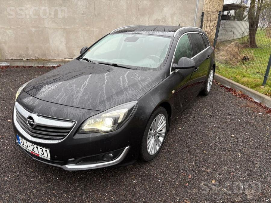 Black Opel Insignia 2016 in Riga, with an engine capacity of 2.00 L and mileage of 0 thousand km for 6290 €, photo 1 on AUTOMOTO.COM.LV