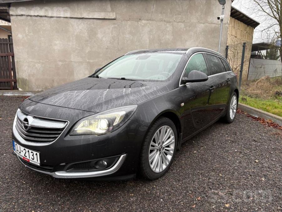 Black Opel Insignia 2016 in Riga, with an engine capacity of 2.00 L and mileage of 0 thousand km for 6290 €, photo 9 on AUTOMOTO.COM.LV