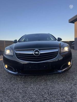 Black Opel Insignia 2016 in Alytus, with an engine capacity of 1.60 L and mileage of 261 thousand km for 5800 €, photo 2 on AUTOMOTO.COM.LV