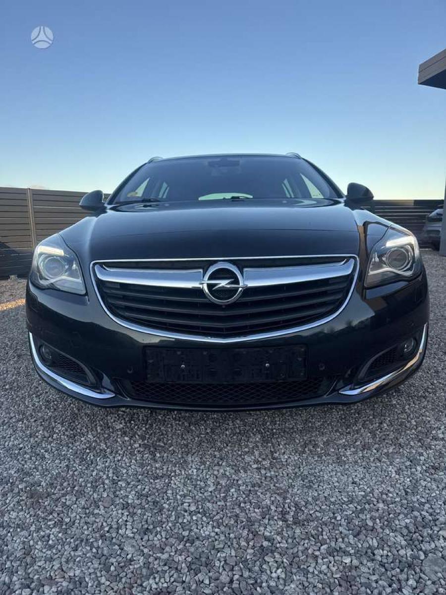 Black Opel Insignia 2016 in Alytus, with an engine capacity of 1.60 L and mileage of 261 thousand km for 5800 €, photo 4 on AUTOMOTO.COM.LV