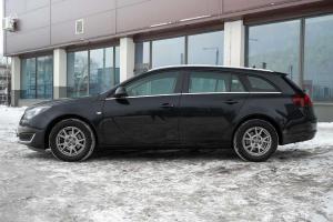 Black Opel Insignia 2016 in Vilnius, with an engine capacity of 1.60 L and mileage of 174 thousand km for 6450 €, photo 2 on AUTOMOTO.COM.LV