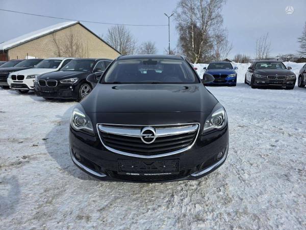 Black Opel Insignia 2016 in Telschi, with an engine capacity of 1.60 L and mileage of 214 thousand km for 6700 €, photo 5 on AUTOMOTO.COM.LV
