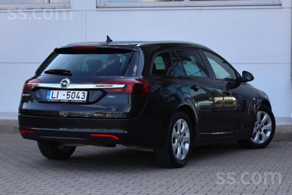 Black Opel Insignia 2016 in Riga, with an engine capacity of 1.60 L and mileage of 0 thousand km for 5495 €, photo 5 on AUTOMOTO.COM.LV
