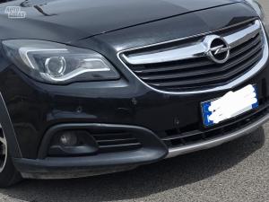 Black Opel Insignia 2016 in Ukmerge, with an engine capacity of 2.00 L and mileage of 284 thousand km for 5500 €, photo  on AUTOMOTO.COM.LV