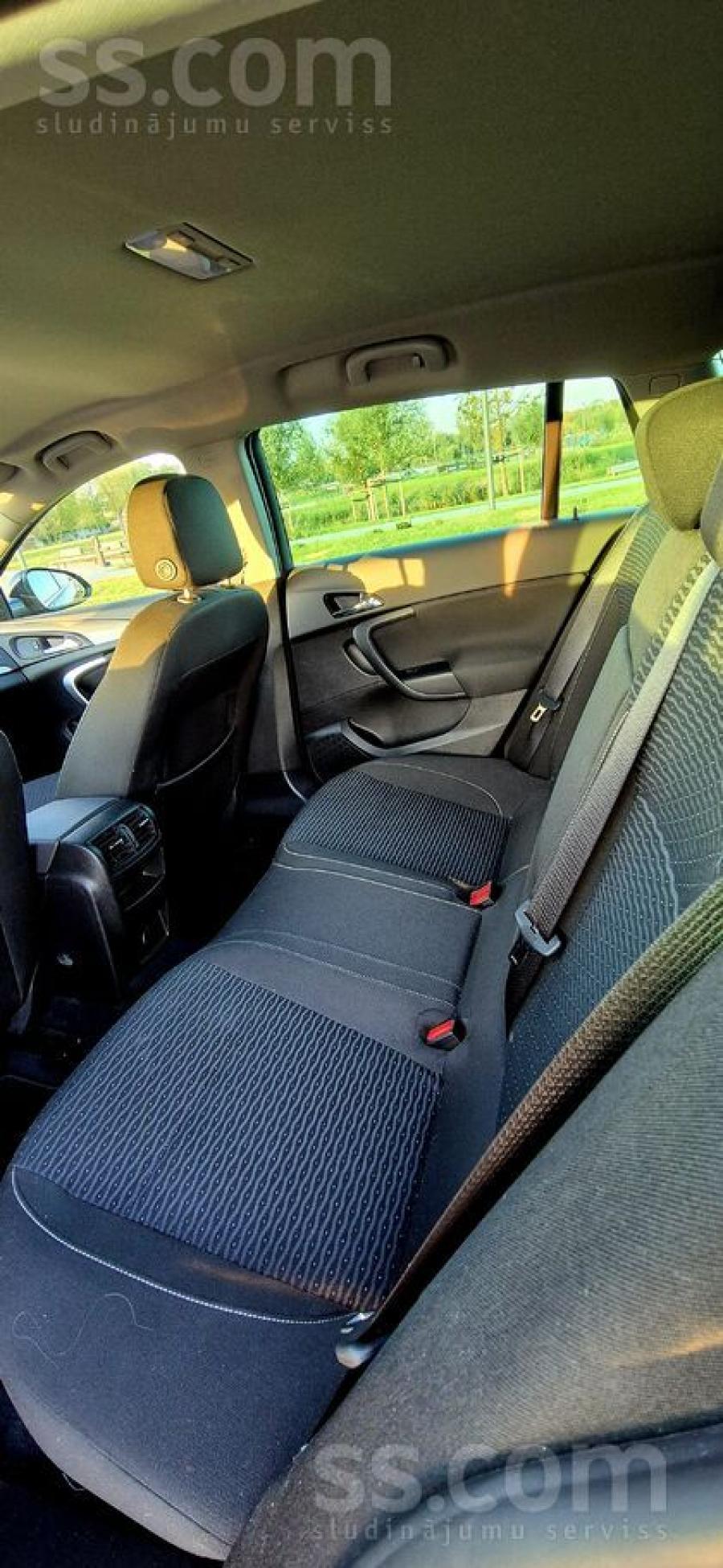 Melns Opel Insignia 2016 Ogre, ar dzinēja tilpumu 1.60 L un nobraukumu 53 tūkst. km par 12500 €, foto 6 vietnē AUTOMOTO.COM.LV