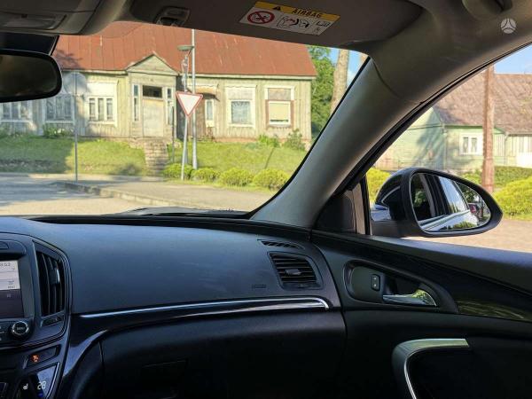 Black Opel Insignia 2016 in Raseiniai, with an engine capacity of 1.60 L and mileage of 261 thousand km for 4850 €, photo 8 on AUTOMOTO.COM.LV