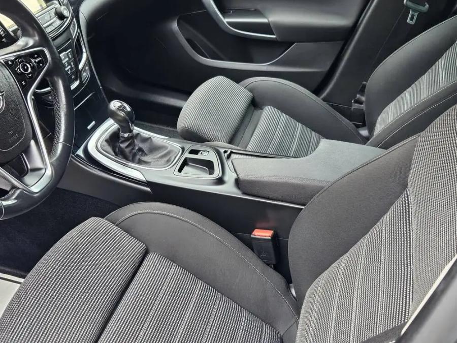 Melns Opel Insignia 2016 Jēkabpils, ar dzinēja tilpumu 2.00 L un nobraukumu 234 tūkst. km par 6790 €, foto 13 vietnē AUTOMOTO.COM.LV
