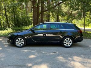 Black Opel Insignia 2016 in Riga, with an engine capacity of 1.60 L and mileage of 0 thousand km for 12899 €, photo 3 on AUTOMOTO.COM.LV