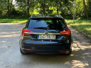 Black Opel Insignia 2016 in Riga, with an engine capacity of 1.60 L and mileage of 0 thousand km for 12899 €, photo 5 on AUTOMOTO.COM.LV