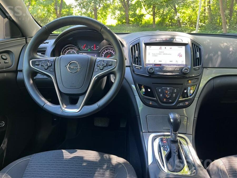 Black Opel Insignia 2016 in Riga, with an engine capacity of 1.60 L and mileage of 0 thousand km for 12899 €, photo 12 on AUTOMOTO.COM.LV