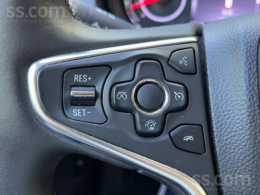 Black Opel Insignia 2016 in Riga, with an engine capacity of 1.60 L and mileage of 0 thousand km for 12899 €, photo 16 on AUTOMOTO.COM.LV