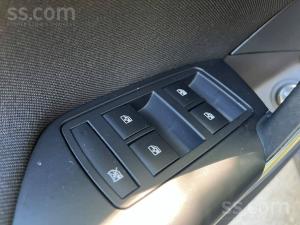 Black Opel Insignia 2016 in Riga, with an engine capacity of 1.60 L and mileage of 0 thousand km for 12899 €, photo 19 on AUTOMOTO.COM.LV