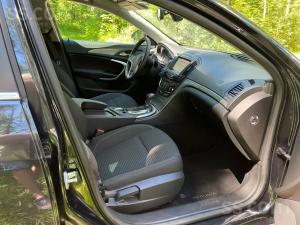 Black Opel Insignia 2016 in Riga, with an engine capacity of 1.60 L and mileage of 0 thousand km for 12899 €, photo 24 on AUTOMOTO.COM.LV