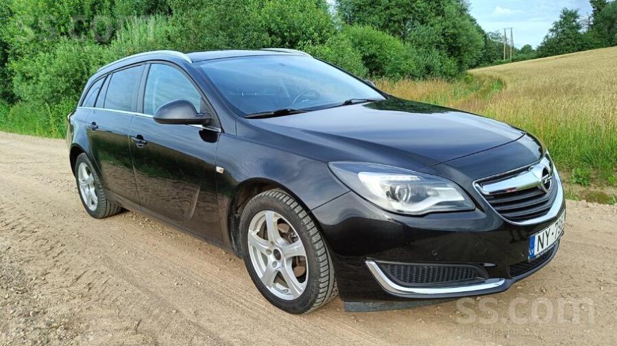 Black Opel Insignia 2016 in Valka, with an engine capacity of 1.60 L and mileage of 240 thousand km for 5490 €, photo 1 on AUTOMOTO.COM.LV