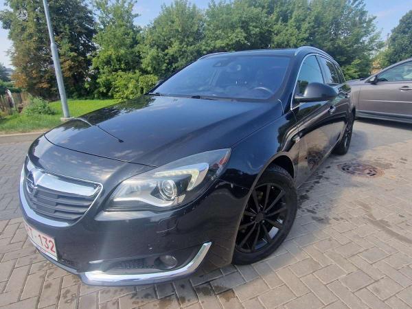 Black Opel Insignia 2016 in Ukmerge, with an engine capacity of 1.60 L and mileage of 235 thousand km for 4950 €, photo 2 on AUTOMOTO.COM.LV