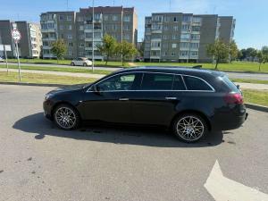 Black Opel Insignia 2016 in Kaunas, with an engine capacity of 1.96 L and mileage of 308 thousand km for 5200 €, photo  on AUTOMOTO.COM.LV