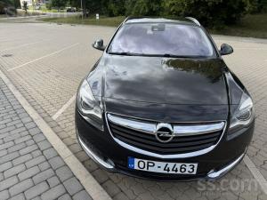Black Opel Insignia 2016 in Saldus, with an engine capacity of 1.60 L and mileage of 211 thousand km for 6100 €, photo  on AUTOMOTO.COM.LV