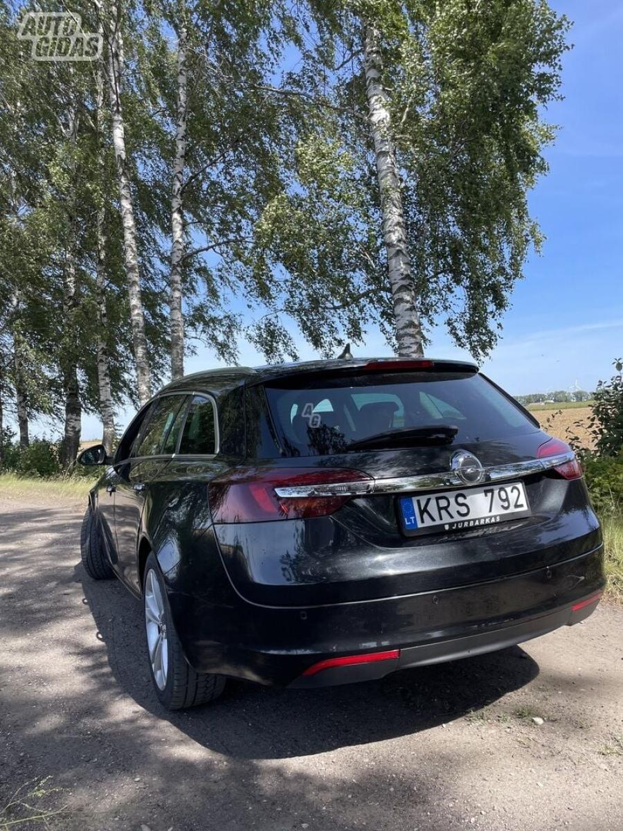 Black Opel Insignia 2016 in Jurbarkas, with an engine capacity of 2.00 L and mileage of 364 thousand km for 5350 €, photo 4 on AUTOMOTO.COM.LV