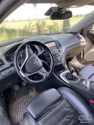 Black Opel Insignia 2016 in Jurbarkas, with an engine capacity of 2.00 L and mileage of 364 thousand km for 5350 €, photo 7 on AUTOMOTO.COM.LV