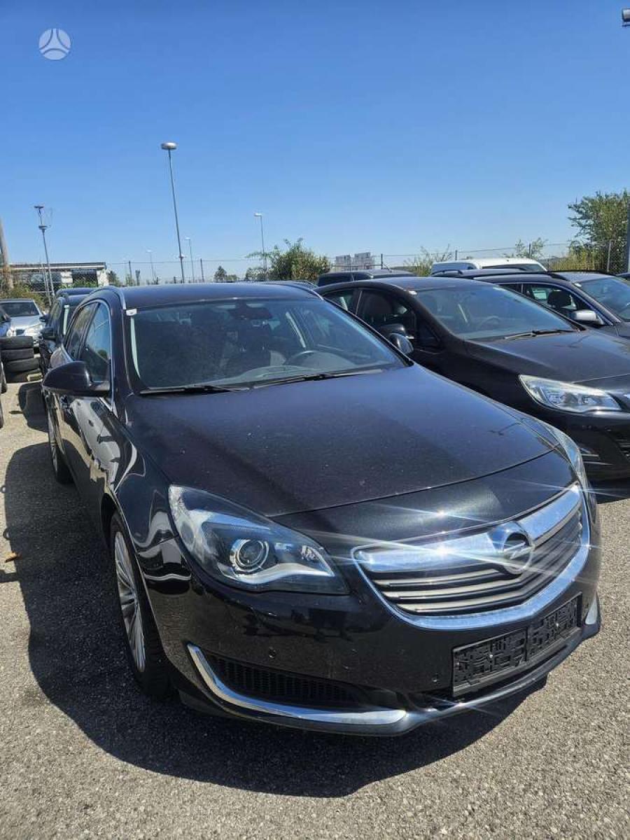 Black Opel Insignia 2016 in Kaunas, with an engine capacity of 1.60 L and mileage of 179 thousand km for 4700 €, photo 3 on AUTOMOTO.COM.LV