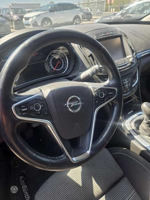Black Opel Insignia 2016 in Kaunas, with an engine capacity of 1.60 L and mileage of 179 thousand km for 4700 €, photo 6 on AUTOMOTO.COM.LV
