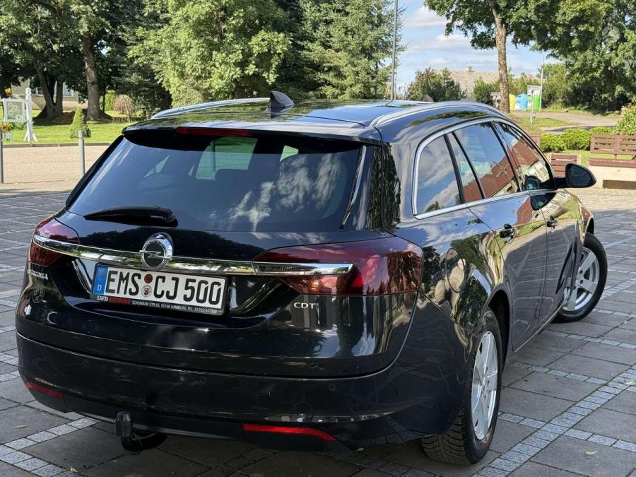 Black Opel Insignia 2016 in Kaunas, with an engine capacity of 1.60 L and mileage of 261 thousand km for 5399 €, photo 5 on AUTOMOTO.COM.LV