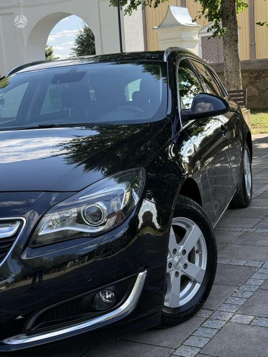 Black Opel Insignia 2016 in Kaunas, with an engine capacity of 1.60 L and mileage of 261 thousand km for 5399 €, photo 8 on AUTOMOTO.COM.LV