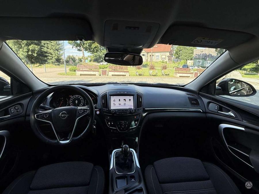 Black Opel Insignia 2016 in Kaunas, with an engine capacity of 1.60 L and mileage of 261 thousand km for 5399 €, photo 9 on AUTOMOTO.COM.LV