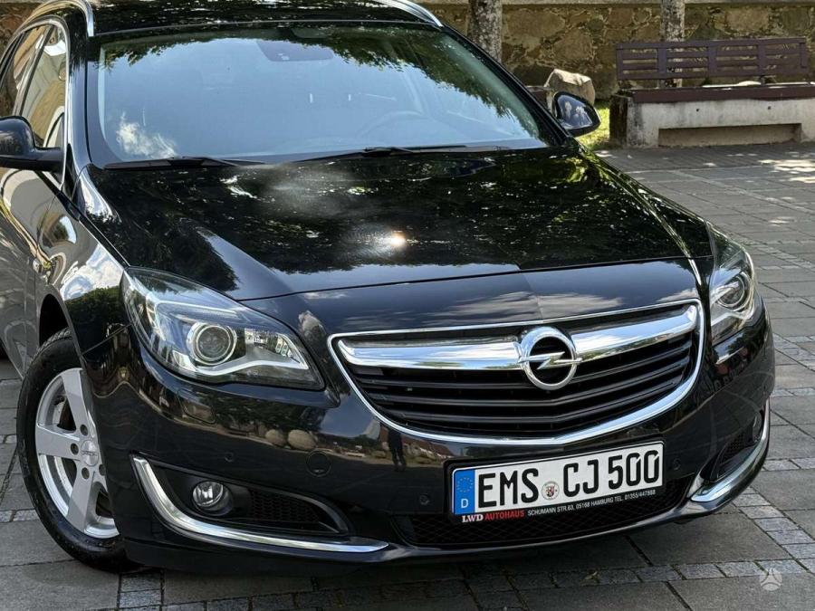 Black Opel Insignia 2016 in Kaunas, with an engine capacity of 1.60 L and mileage of 261 thousand km for 5399 €, photo 27 on AUTOMOTO.COM.LV
