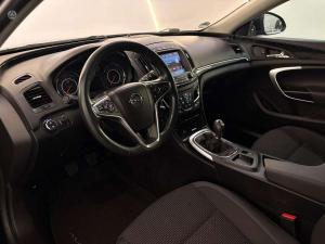Black Opel Insignia 2016 in Marijampole, with an engine capacity of 1.96 L and mileage of 262 thousand km for 5999 €, photo 3 on AUTOMOTO.COM.LV