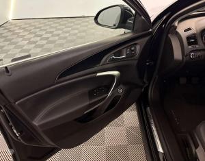 Black Opel Insignia 2016 in Marijampole, with an engine capacity of 1.96 L and mileage of 262 thousand km for 5999 €, photo 12 on AUTOMOTO.COM.LV