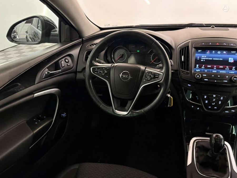 Black Opel Insignia 2016 in Marijampole, with an engine capacity of 1.96 L and mileage of 262 thousand km for 5999 €, photo 20 on AUTOMOTO.COM.LV