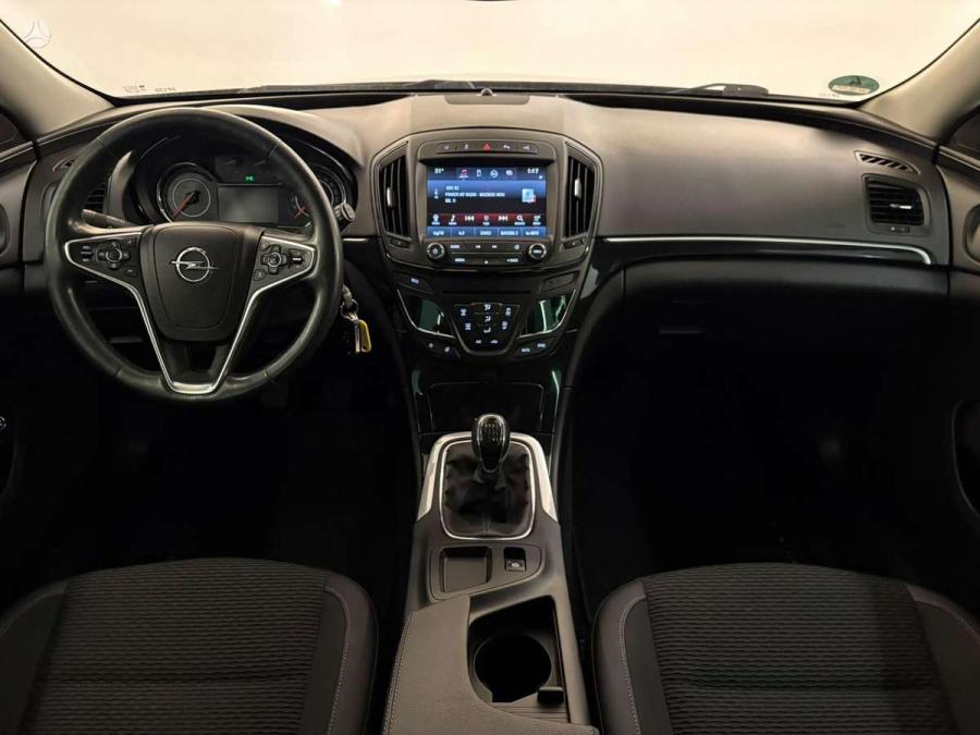 Black Opel Insignia 2016 in Marijampole, with an engine capacity of 1.96 L and mileage of 262 thousand km for 5999 €, photo 25 on AUTOMOTO.COM.LV