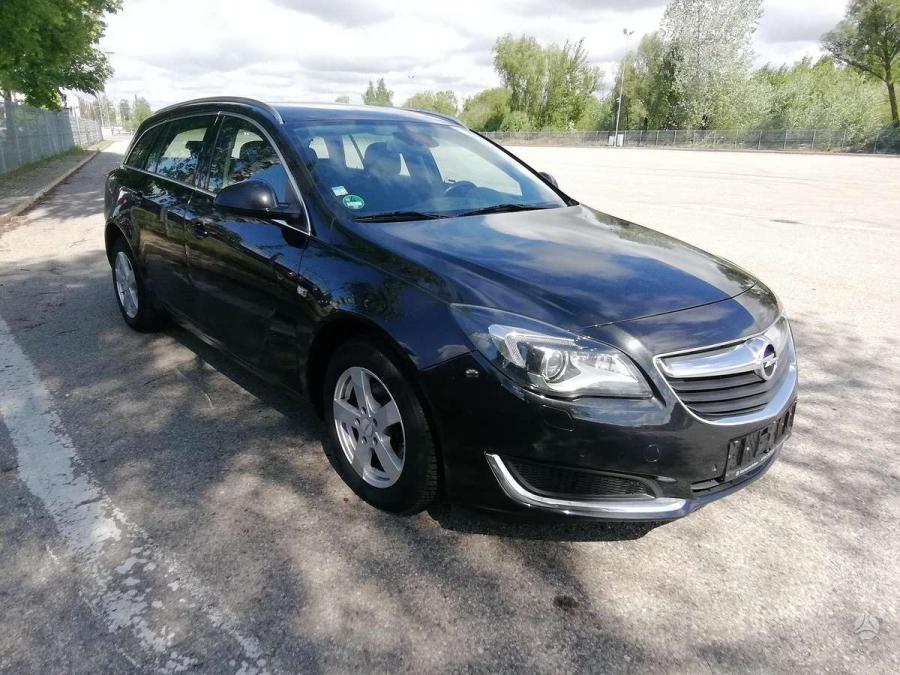 Black Opel Insignia 2016 in Marijampole, with an engine capacity of 1.36 L and mileage of 271 thousand km for 4799 €, photo 7 on AUTOMOTO.COM.LV