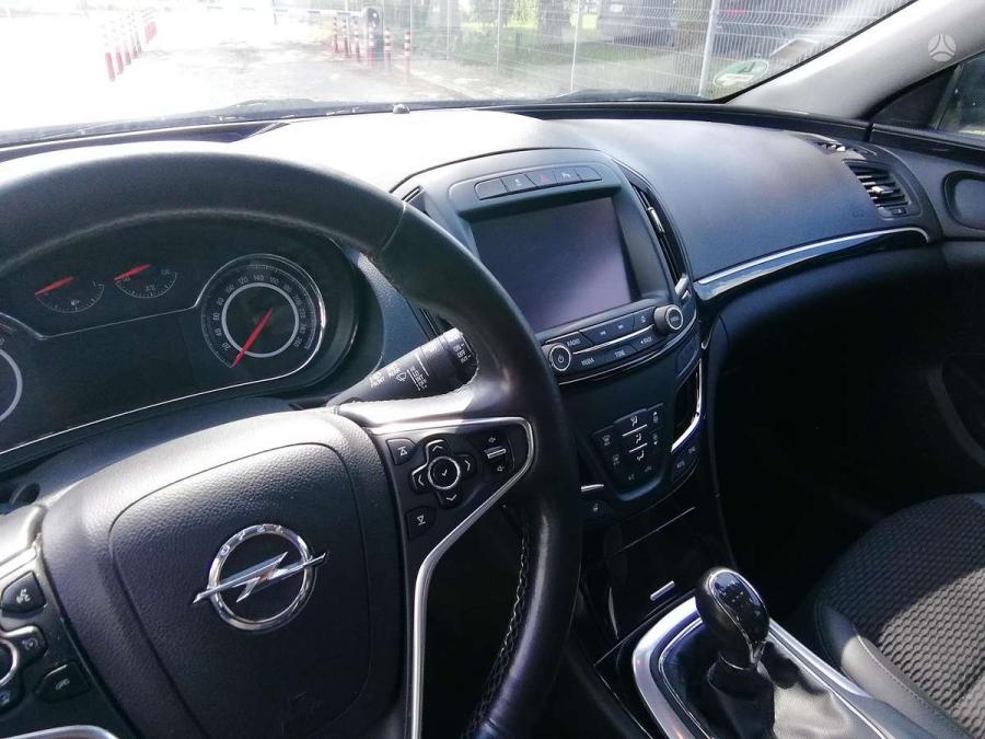 Black Opel Insignia 2016 in Marijampole, with an engine capacity of 1.36 L and mileage of 271 thousand km for 4799 €, photo 20 on AUTOMOTO.COM.LV